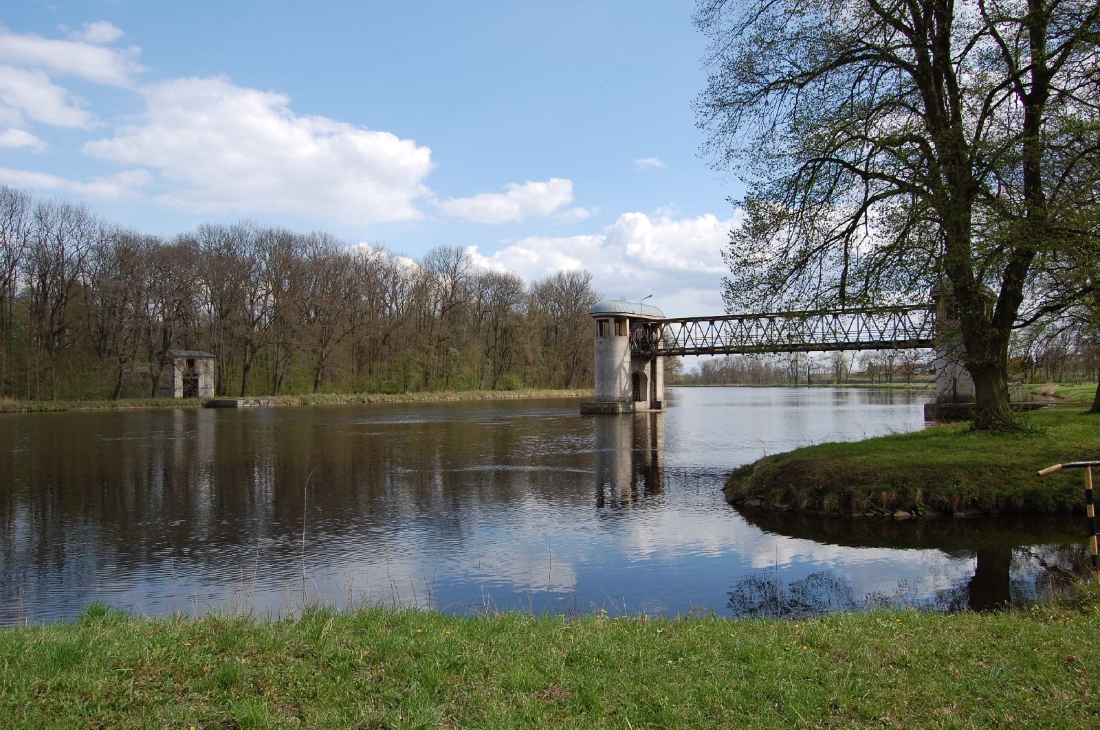 Obříství, zdymadlo – tip na výlet | Vyletnik.cz