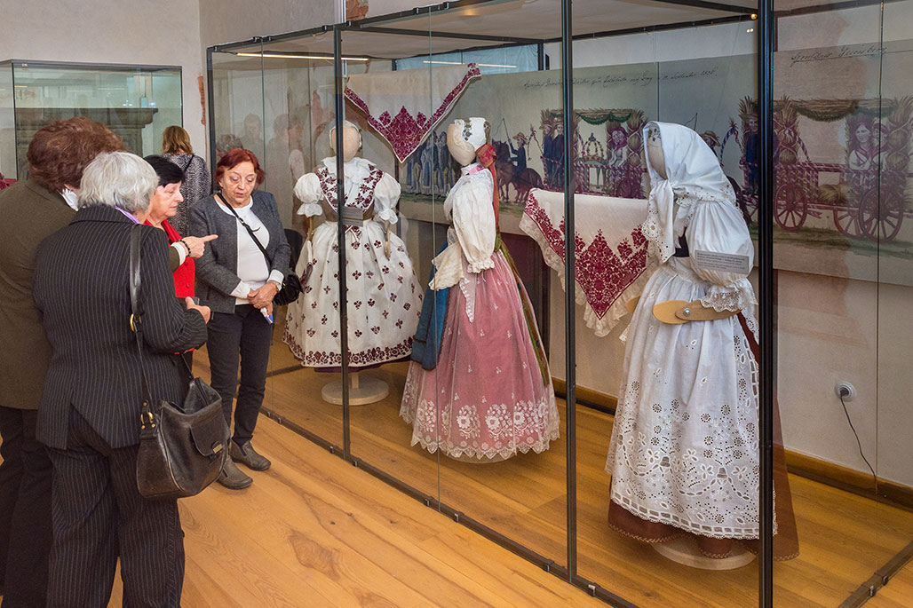 Jaké odění takové uctění