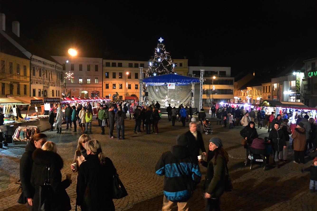 Vánoční trhy Třebíč 2023 opět oslní vánoční výzdobou | Vyletnik.cz