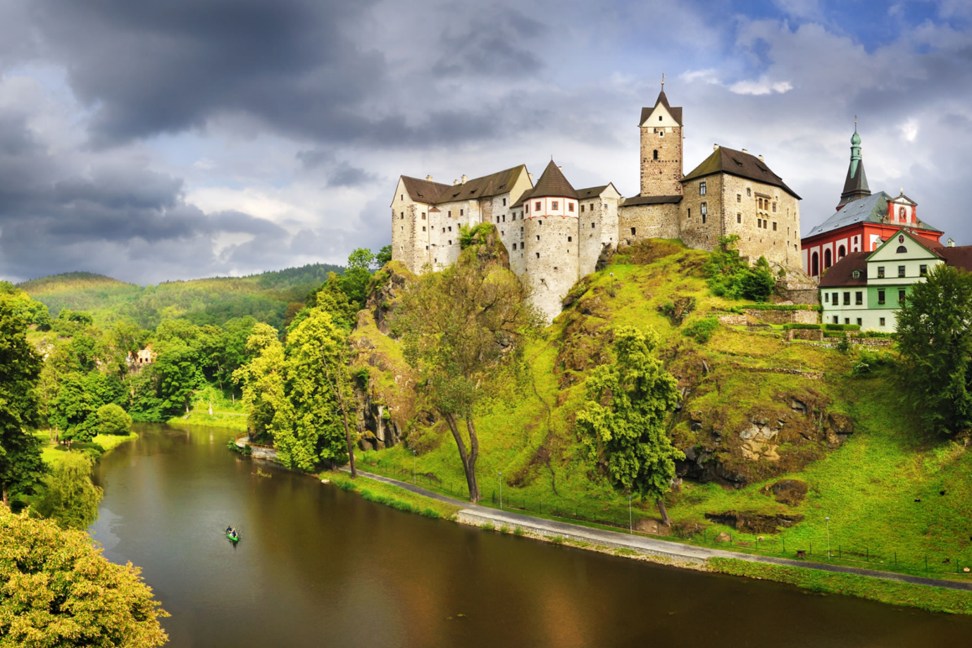 Město Loket - nádherný výlet nejen na hrad | Vyletnik.cz