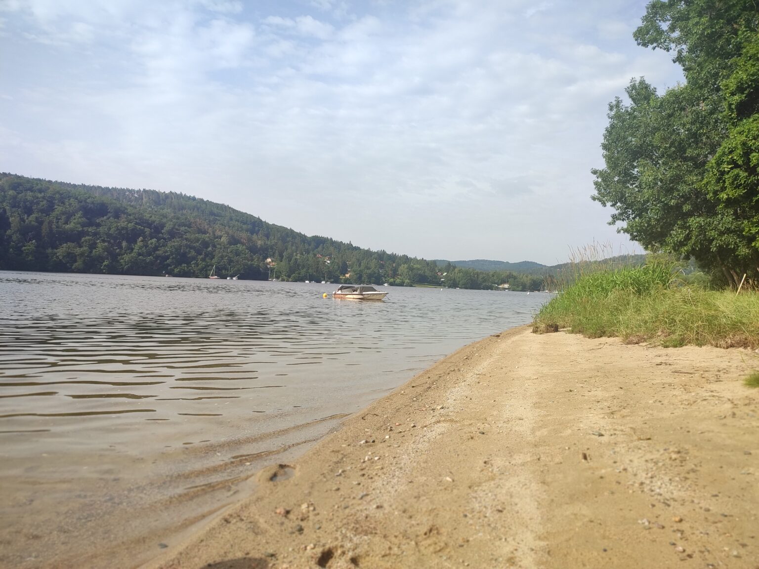 Slapská přehrada z paddleboardu | Vyletnik.cz